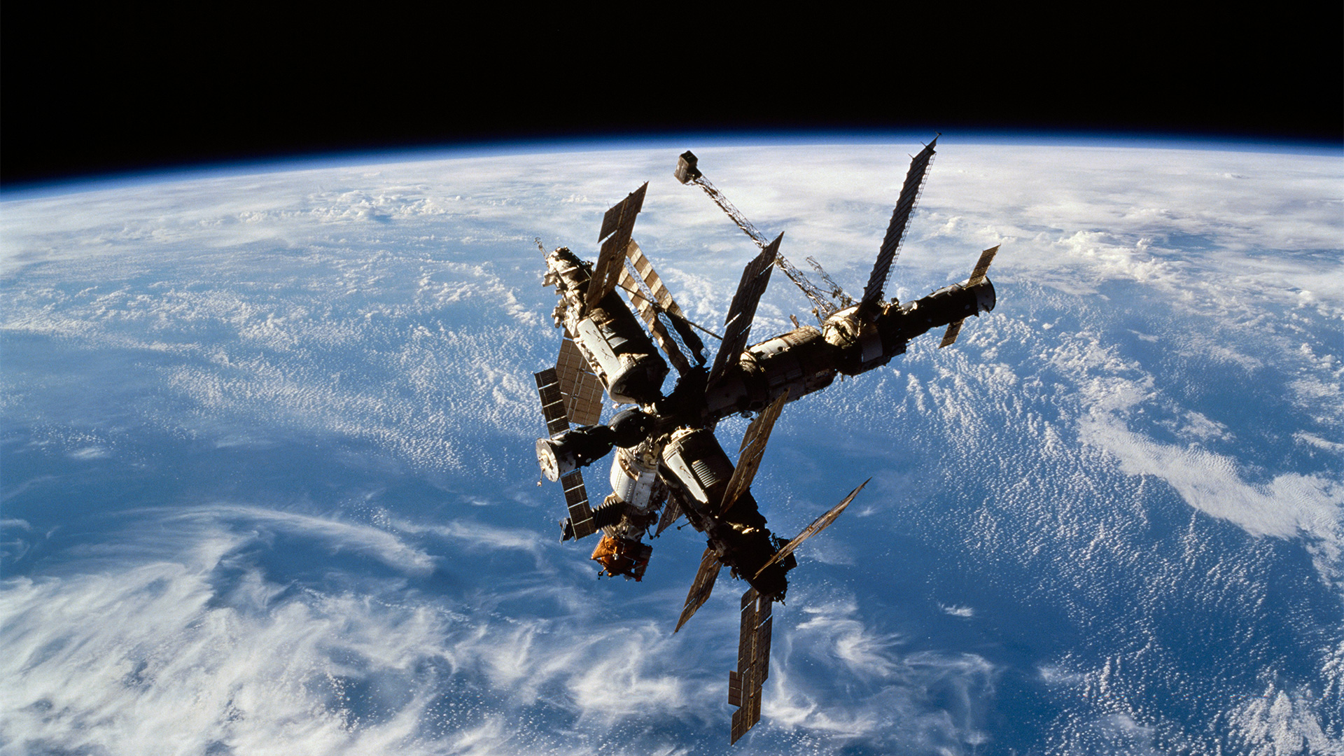 The Lifespan Of Orbiting Satellites | European Space Imaging The Lifespan Of Orbiting Satellites | European Space Imaging