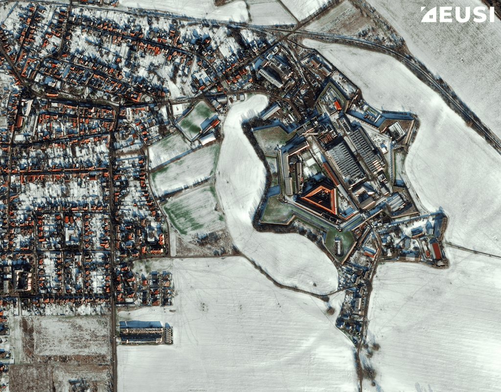 What Do Star Forts Look Like From Space? 20 Satellite Images That Will ...